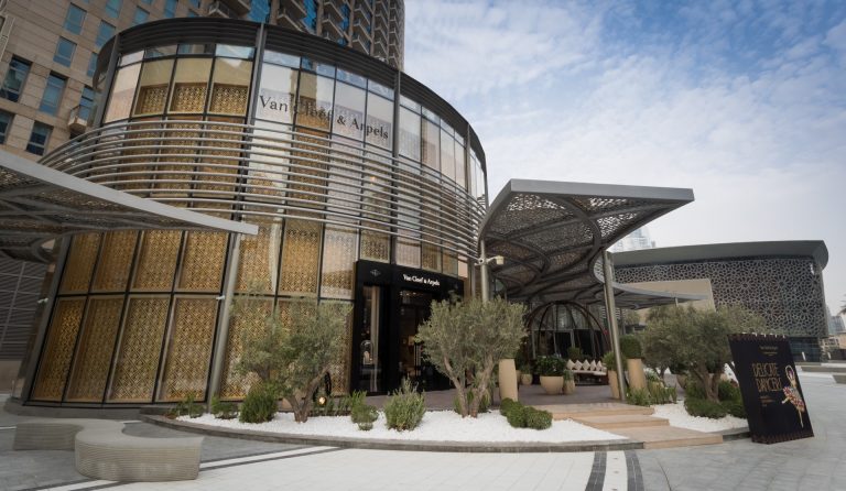 Les Salons Dubai Opera – AE82 – Van Cleef Arpels